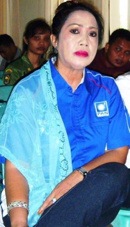 Ida Rahayu Kembali Jadi Srikandi DPRD Sumbawa - Samawa Rea