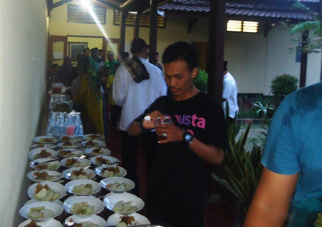 TAGANA dan Dinas Sosial Jalin Kebersamaan Melalui Buka Puasa - Samawa Rea