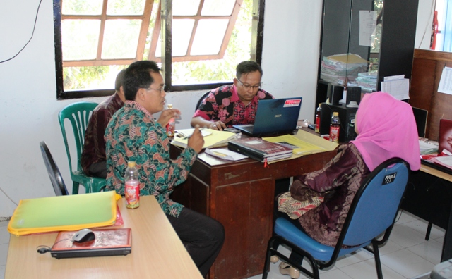 Diduga Gelapkan Dana Nasabah, Karyawan BSK Dipolisikan - Samawa Rea