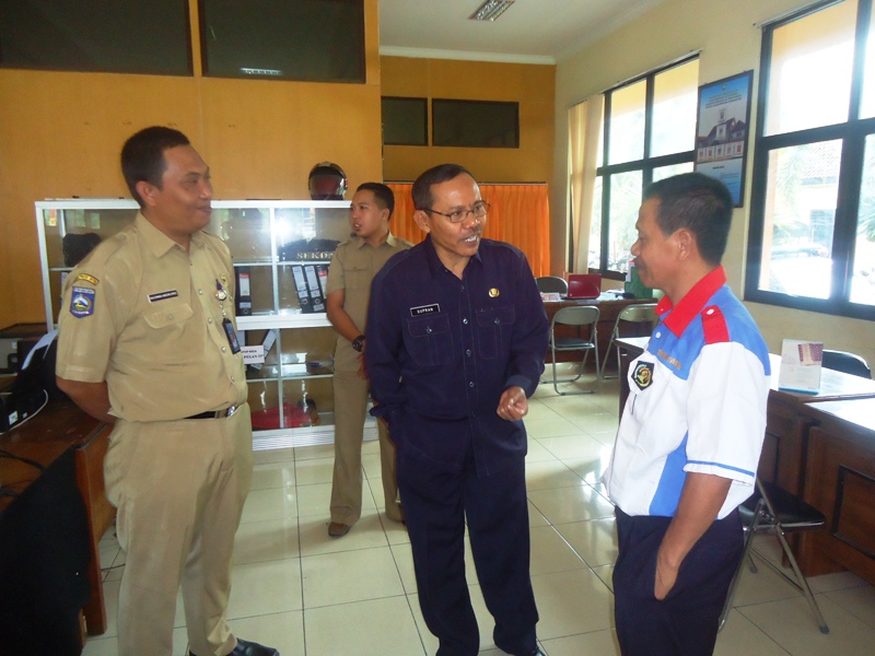 Pertama Masuk Kantor, Pj Bupati Sumbawa Gelar Sidak - Samawa Rea