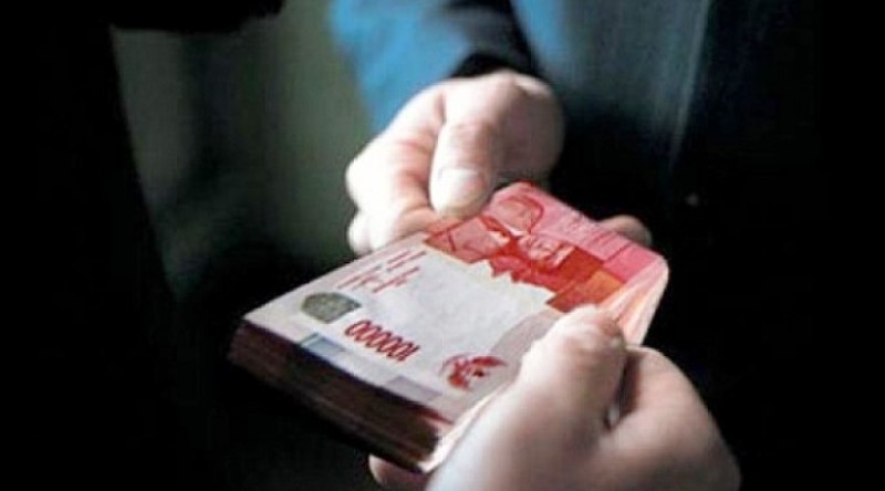 Diduga Gelapkan Setoran Nasabah, Oknum Kasir Bank Dipolisikan - Samawa Rea