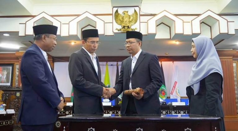 Gubernur dan Wakil Gubernur NTB Gelar Serah Terima Jabatan - Samawa Rea
