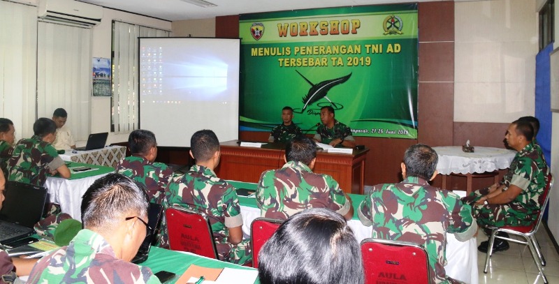 Dispenad Gelar Workshop Menulis Penerangan TNI AD - Samawa Rea