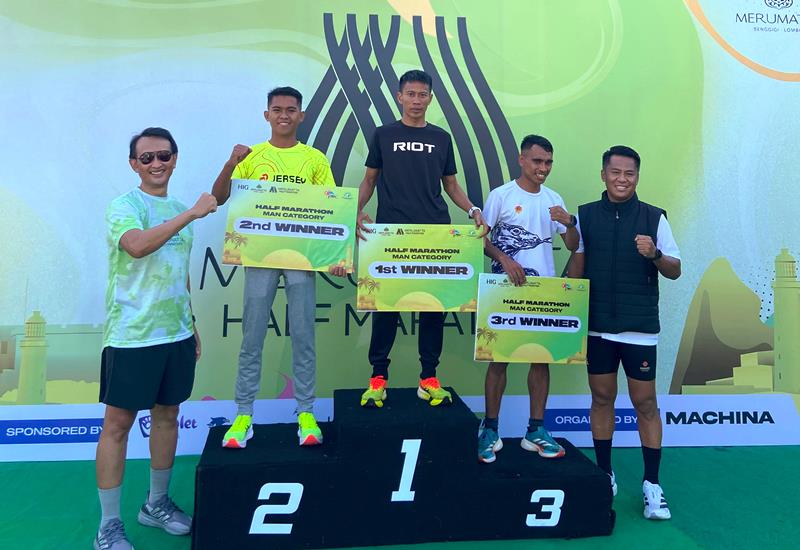 Pelari Sumbawa, Suwandi dan Dua Anak Asuhnya Berjaya di Merumata Half ...