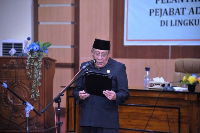 Bupati Minta Direktur RSUD Sumbawa Transparan Kelola Keuangan - Samawa Rea