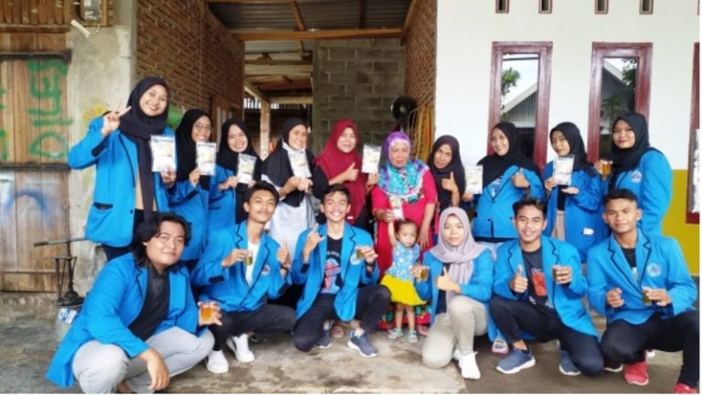 Mahasiswa KKL UNSA di Pukat Utan Ciptakan Teh Bulu Jagung - Samawa Rea