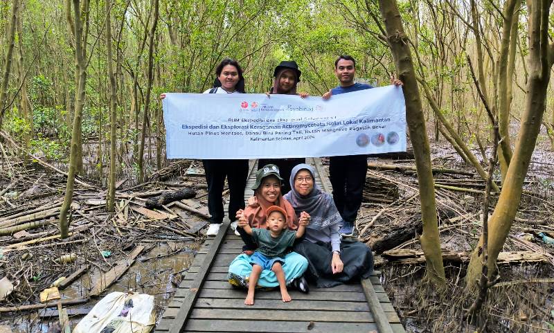 Tim Peneliti UTS dan UGM Eksplorasi Tanah Kalsel untuk Temukan Bakteri ...